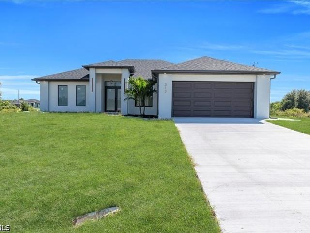 312 Pembroke St, Lehigh Acres, FL 33974
