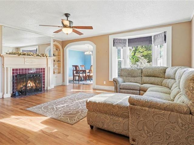 312 Pineywood Road