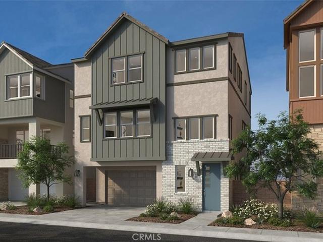312 Pluto, Irvine, CA 92618