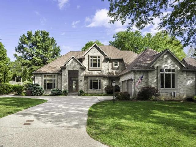 312 Rotary St, Morgantown, WV 26505