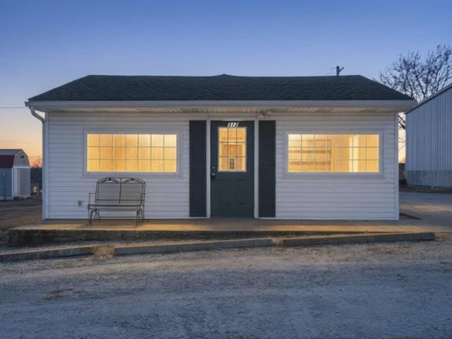 312 Rb Rd, Stockton, MO 65785