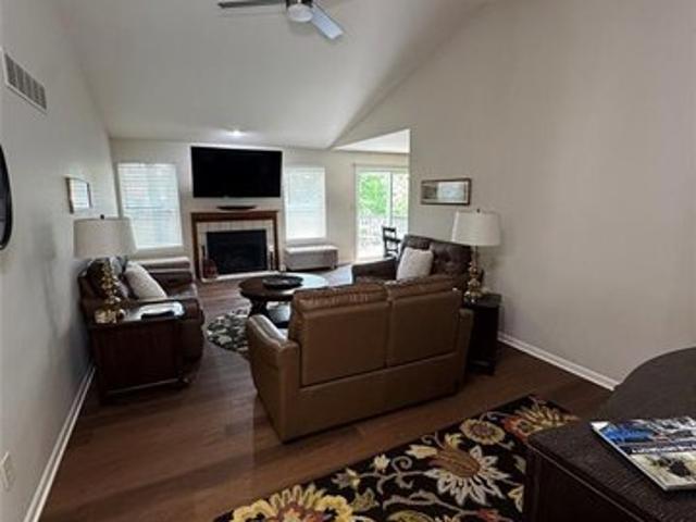 312 Redmaple Ln Unit 30, Brighton, MI 48116