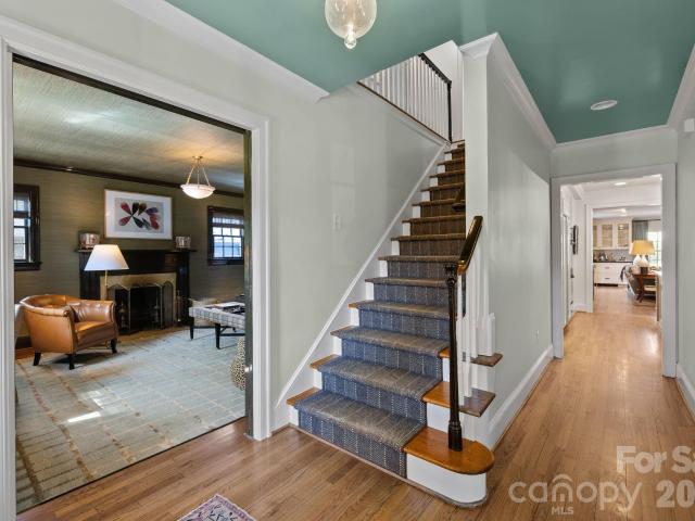 312 Ridgewood Avenue