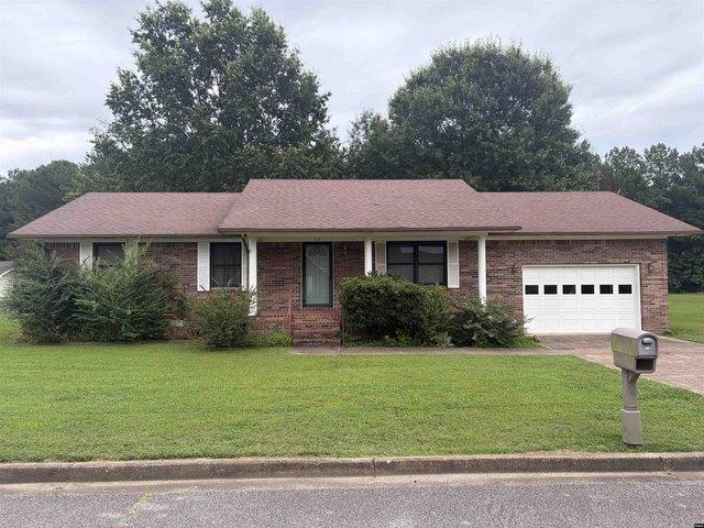 312 Ridgecrest Dr, Greenfield, TN 38230