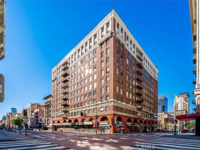 312 W 5th St, Unit 907, Los Angeles, CA 90013 | MLS #SR25279 | Compass