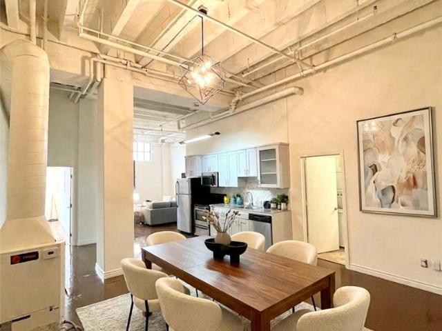 312 W 5th Street 201