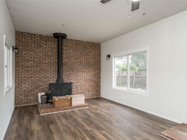 312 W 16th Street N