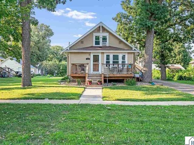 312 W 2nd St, Blue Earth, MN 56013