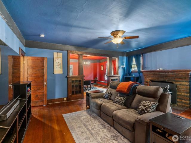 312 W 2nd Street