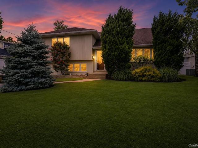 312 W Waukena Avenue