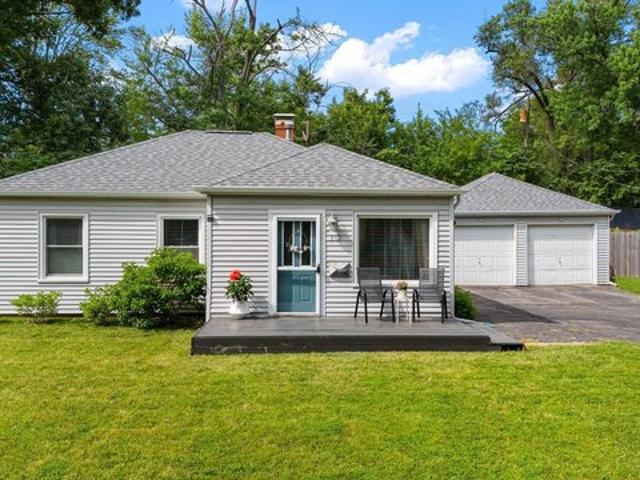312 W Barrington Rd, Peoria, IL 61614
