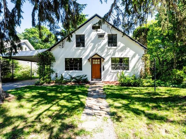 312 W Chicago St, Buchanan, MI 49107