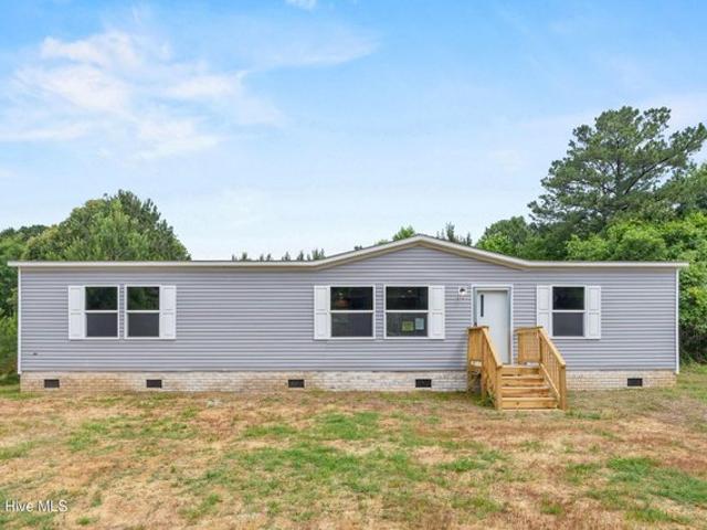 312 W Dunn St, Sneads Ferry, NC 28460