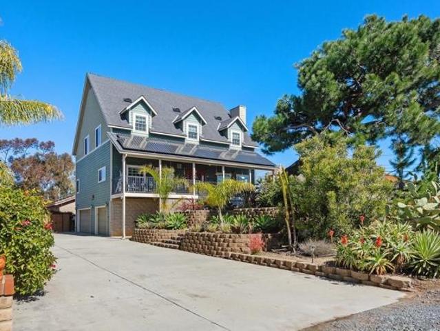 312 Woodland Ln, El Cajon, CA 92021