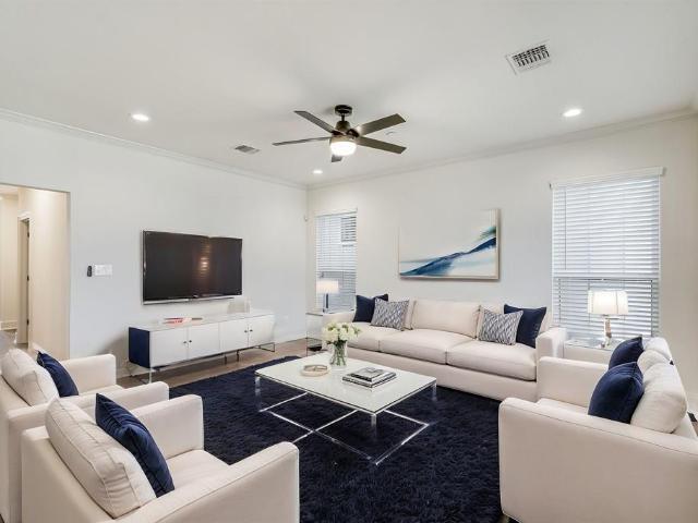 312 Woodside Trail