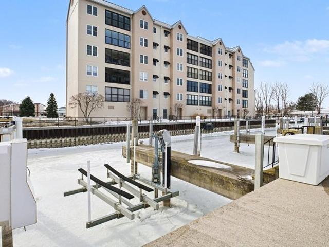 312 Water St Unit 52, Saint Joseph, MI 49085