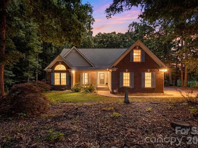 312 Tradewinds Ln, York, SC 29745