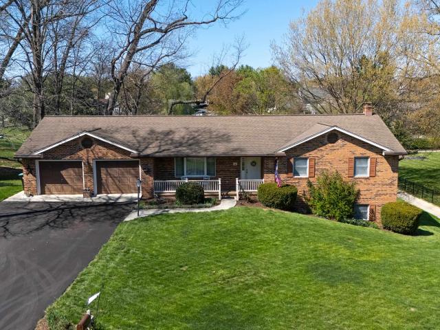 312 victoria dr