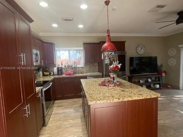 3134 NE 3rd Dr, Homestead, FL 33033 | MLS #A11932