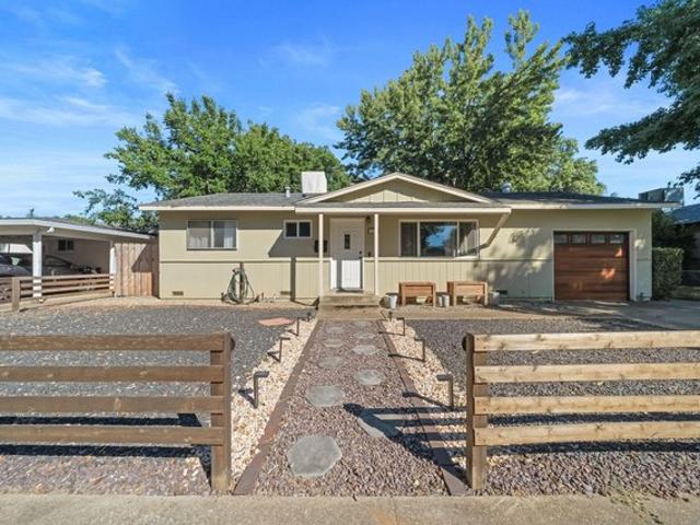 3134 Aster St, Anderson, CA 96007