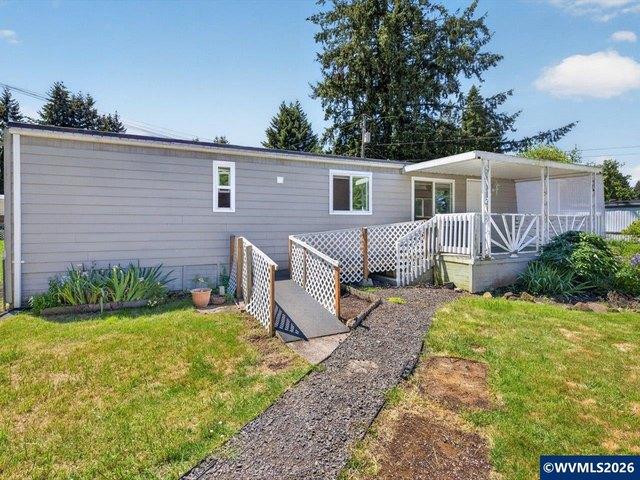 3134 Highway 20 Apt 8, Sweet Home, OR 97386
