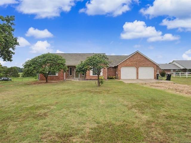 31359 S 200 Rd, Henryetta, OK 74437
