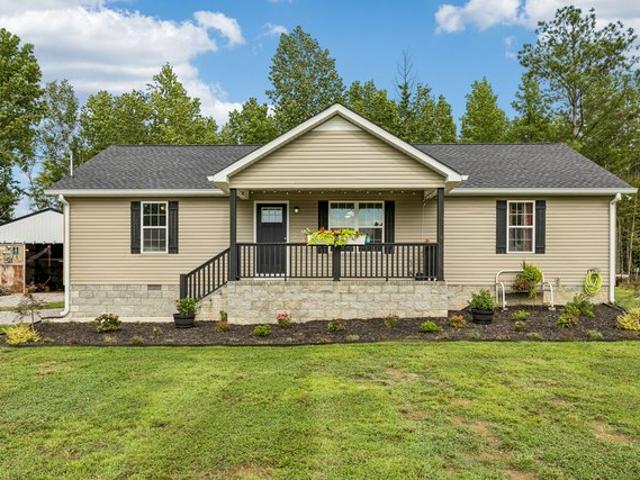 3135 Oak Grove Rd, Goodspring, TN 38460