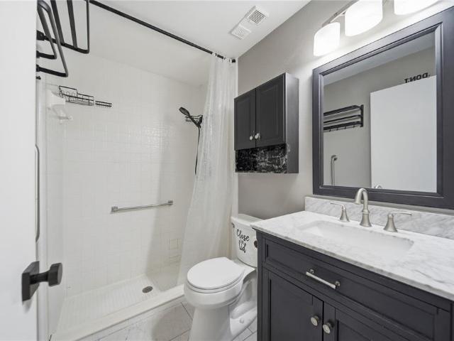 3135 Charter Club Dr, Unit B, Tarpon Springs, FL 34688 | MLS #TB8494