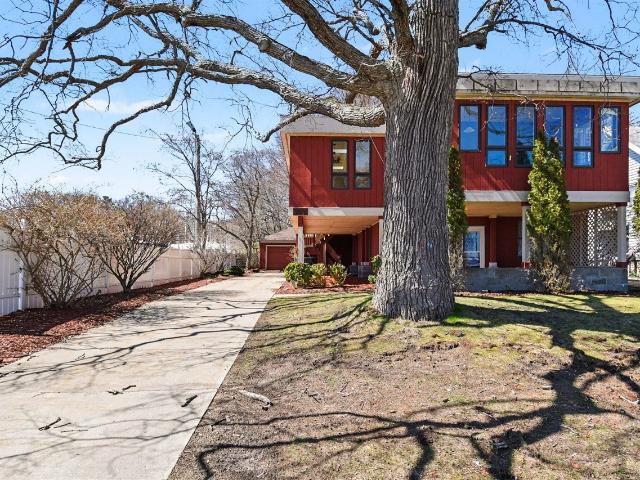 3135 Lakeshore Drive
