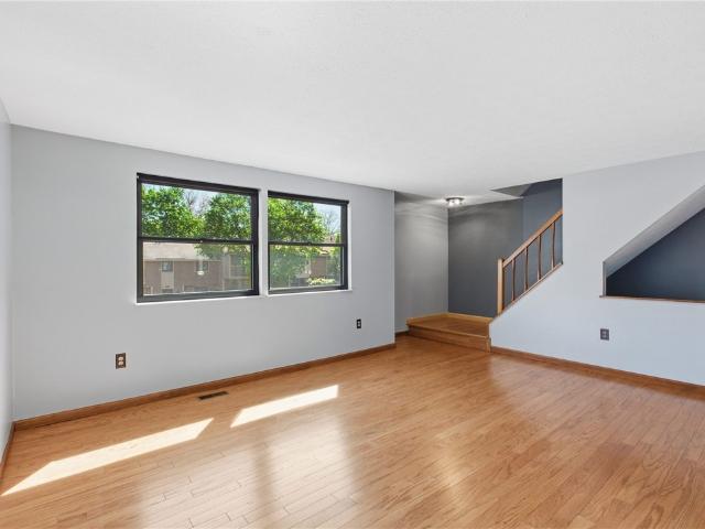 3135 Laurel Ridge Cir