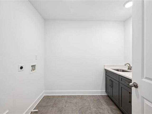 3135 Stonegate Dr, Atlanta, GA 30331 | MLS #7778