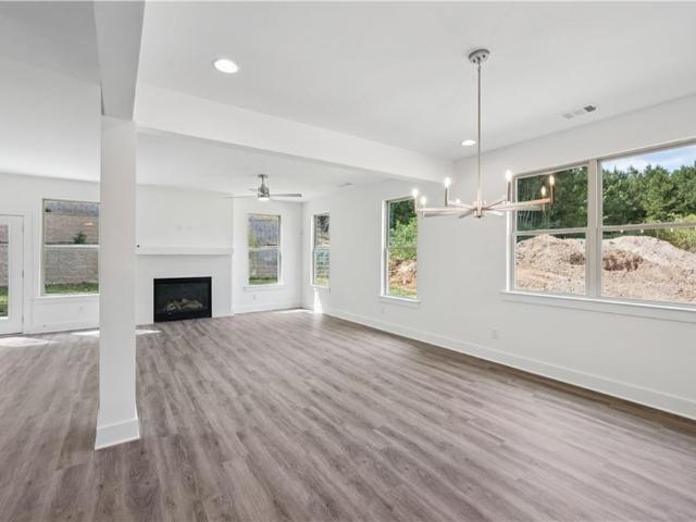 3135 Stonegate Drive SW