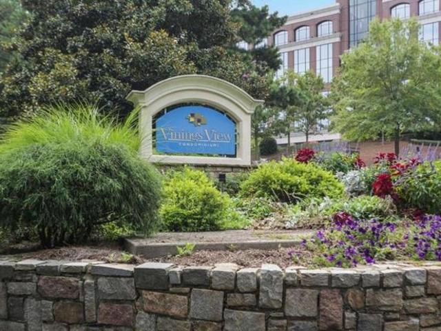 3135 7 Pines Ct #102, Atlanta, GA 30339