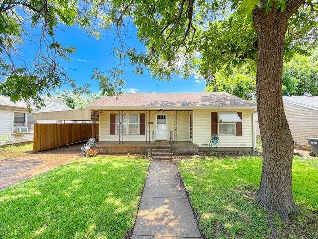 3136 McKenzie Ave, Waco, TX 76708