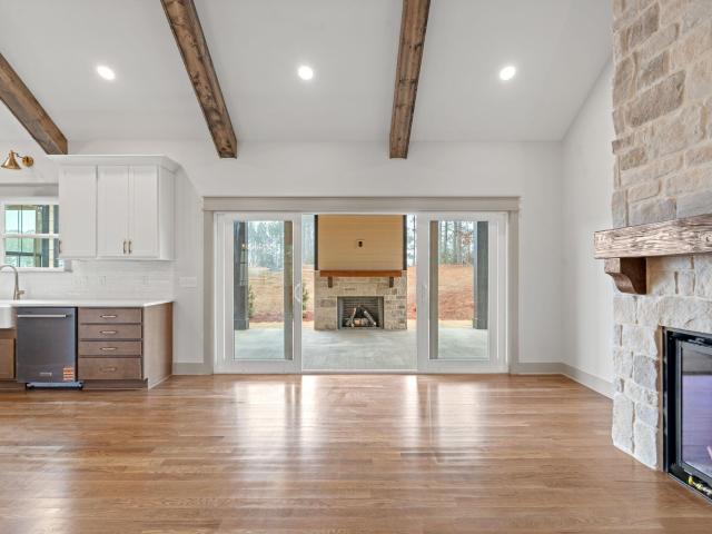 3136 Creekwood Trail NW