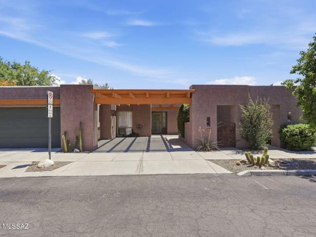 3136 E Macenroe Ln, Tucson, AZ 85716