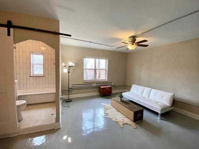 3136 Grand Ave Studio Apartment for Rent at 3136 Grand Ave, Kansas City, MO 64111 Broadway Gillham