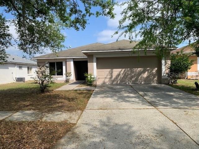 3136 Pine Top Dr, Valrico, FL 33594