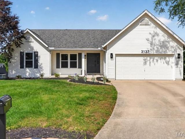 3137 Harpers Ferry Dr, O'Fallon, MO 63368