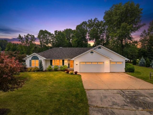3137 Hartford Ct, Suamico, WI 54313