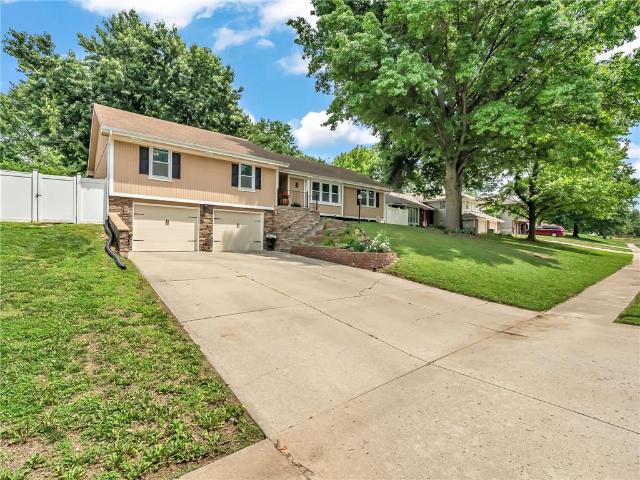3137 Lakeview Circle