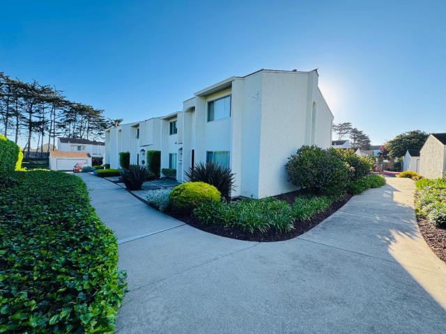 3137 Seacrest Ave, Unit 5, Marina, CA 93933 | Compass