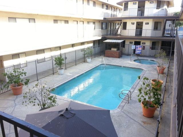 3137 3139 W. 139th St. 1 Bedroom Apartment for Rent at 3137 W 139th St, Hawthorne, CA 90250 East Hawthorne