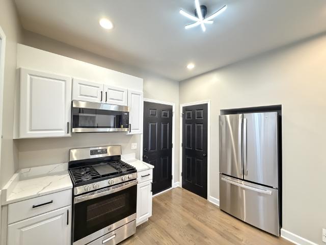 3138 n marmora avenue # 1