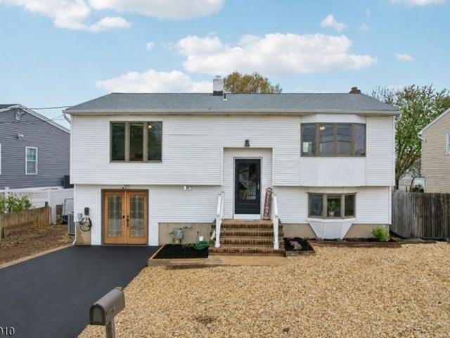 3138 Oceanic Dr, Toms River Township, NJ 08753