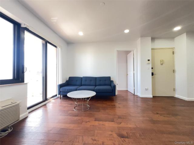3138 th Street 7B