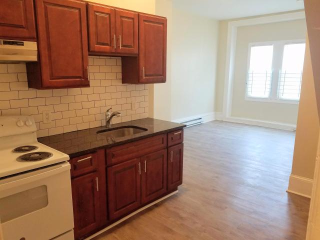 3139 N 15th St, 2 beds, 1 full bath
