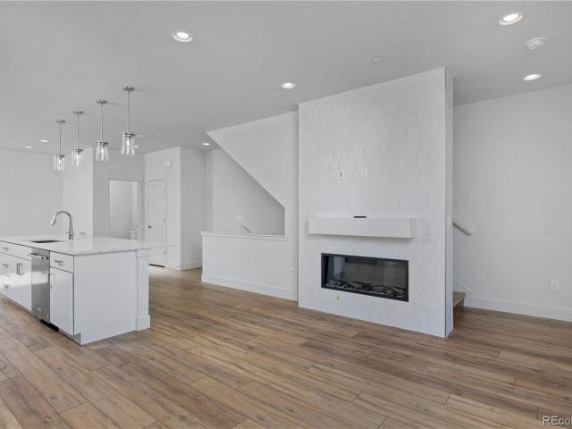 3139 W Bates Avenue