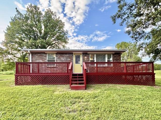 3139 W Water Tower Rd, Salem, IN 47167