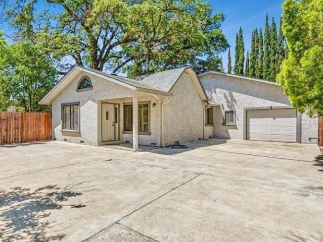 3139 Walnut Ave, Carmichael, CA 95608